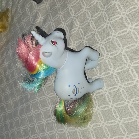 Hasbro | Toys | My Little Pony Moonstone Unicorn G3 Mlp 200s | Poshmark